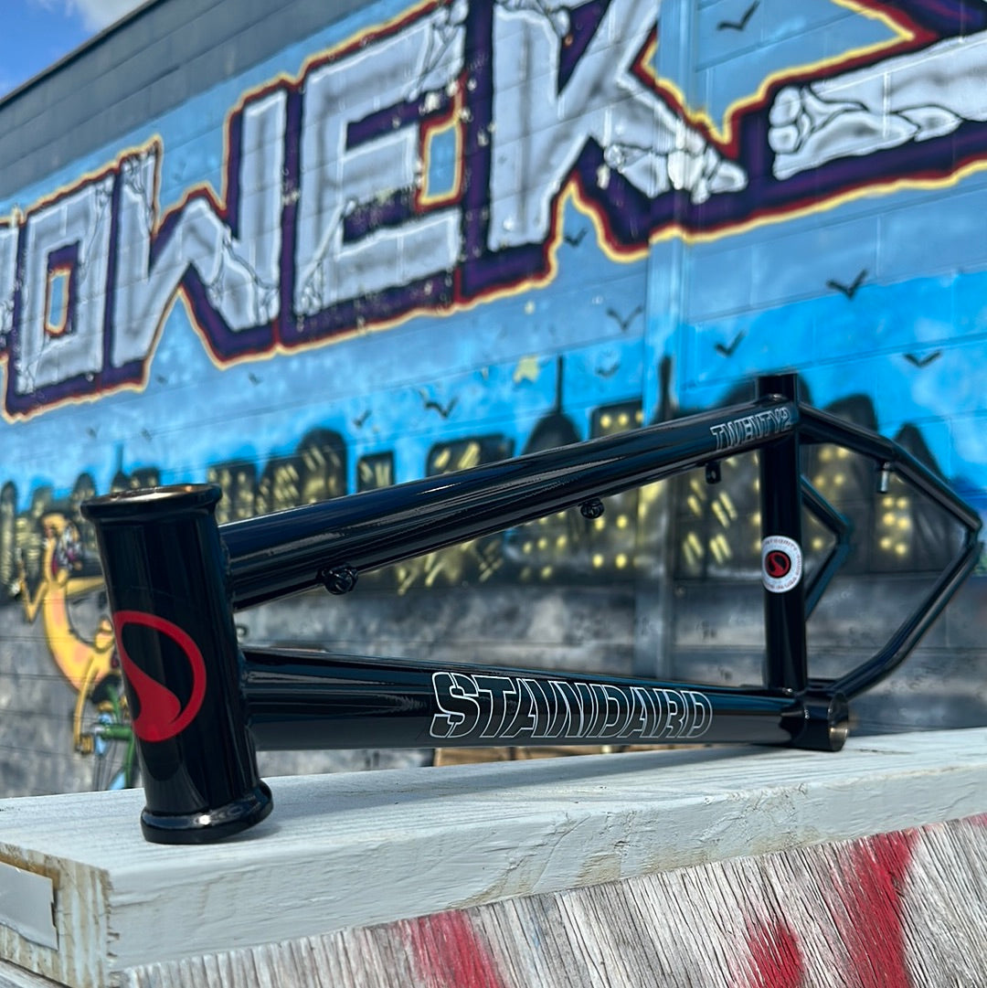 STANDARD BYKE 22" FRAME – Powers Bike Shop
