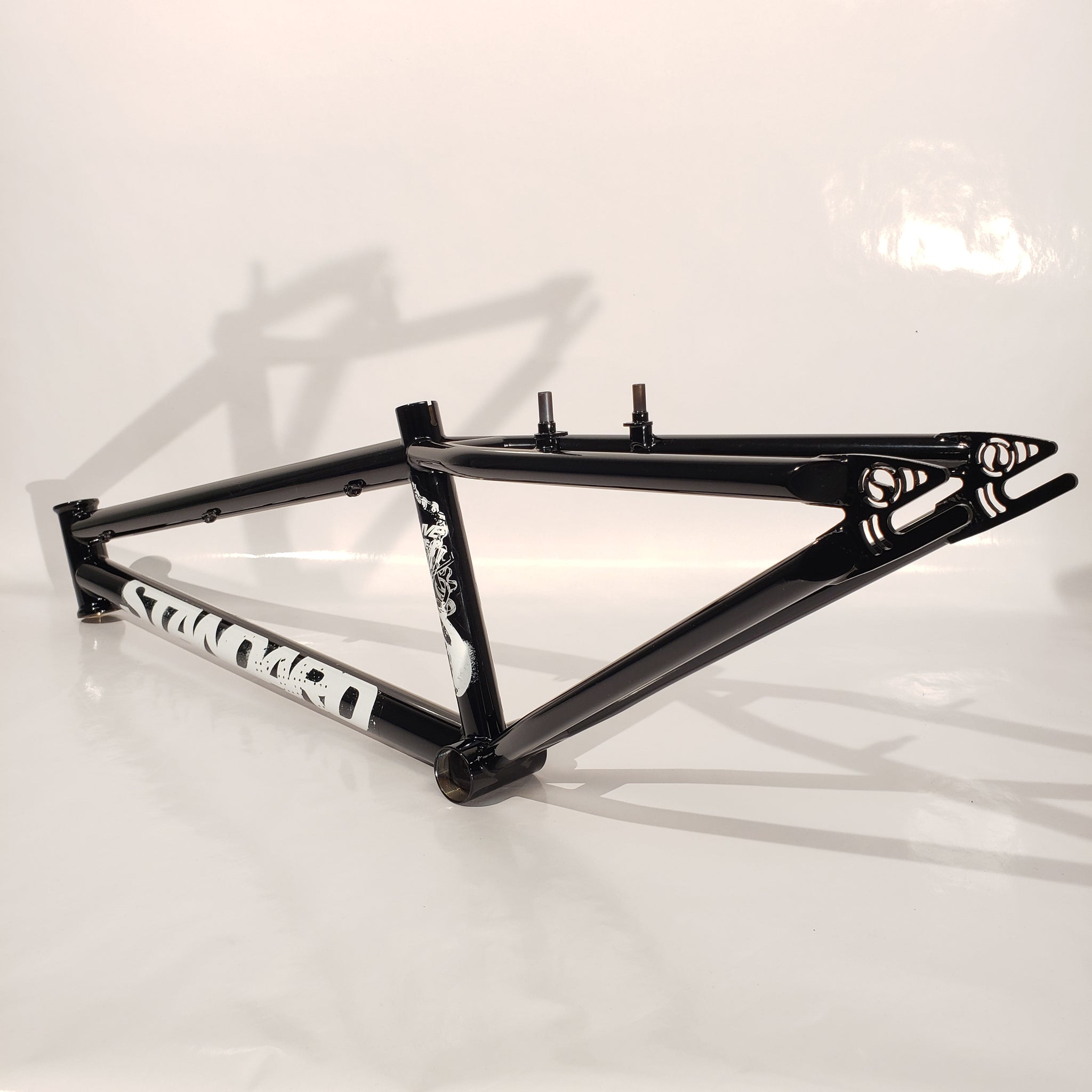 Standard Byke 125r cruiser frame | Powers Bike Shop